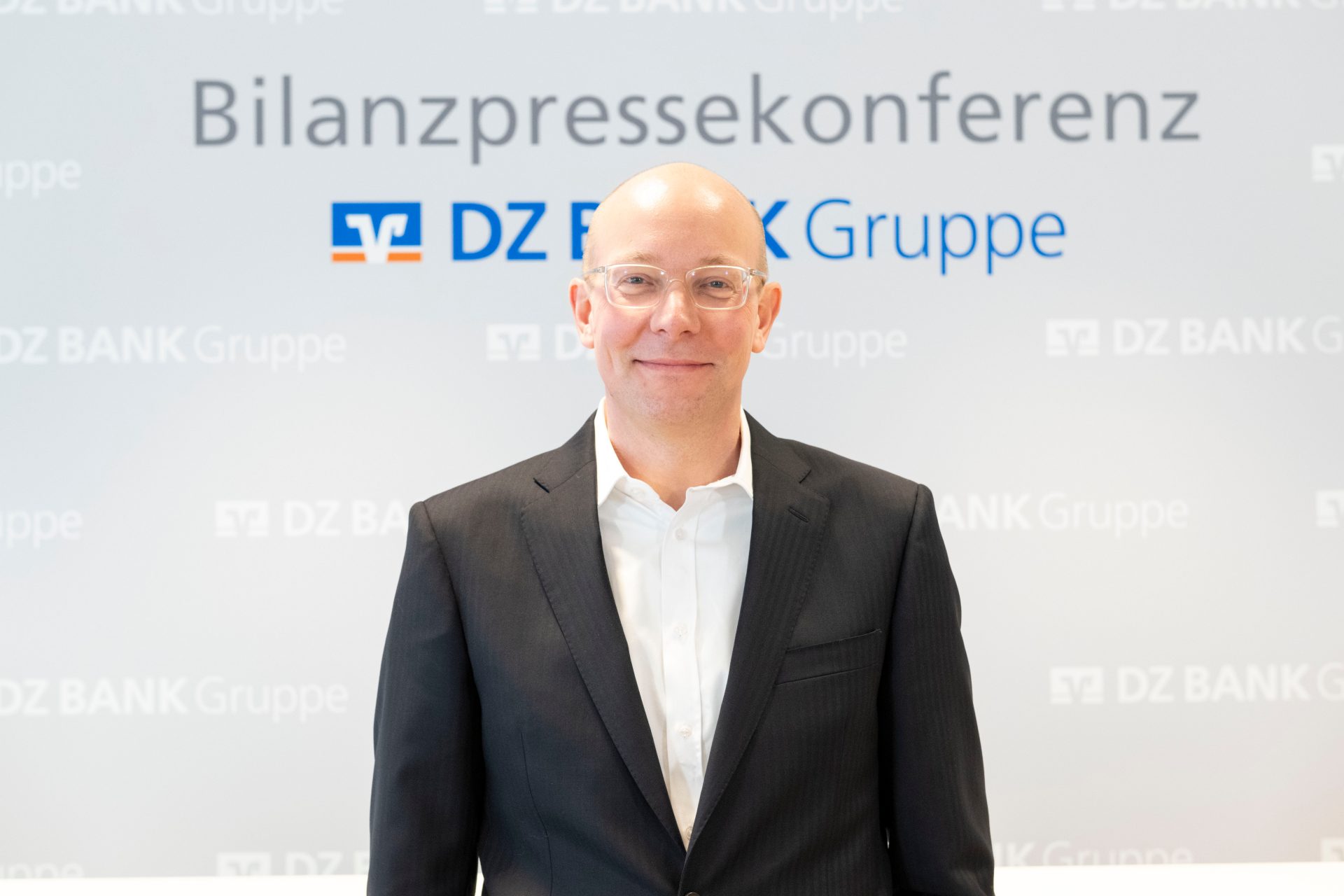 Vorläufige Geschäftszahlen 2023: DZ BANK Gruppe erzielt Ergebnis vor Steuern von 3,2 Milliarden ...