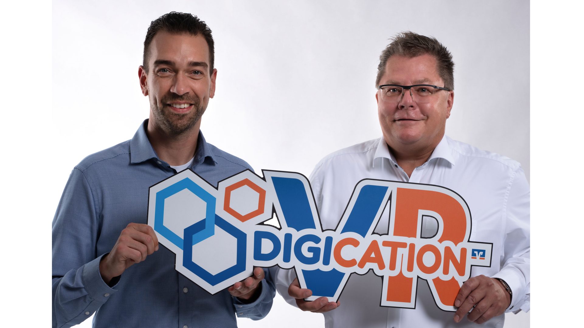 Bildungsprojekt VR-DIGICATION leistet Hilfe zur Selbsthilfe | DZ BANK